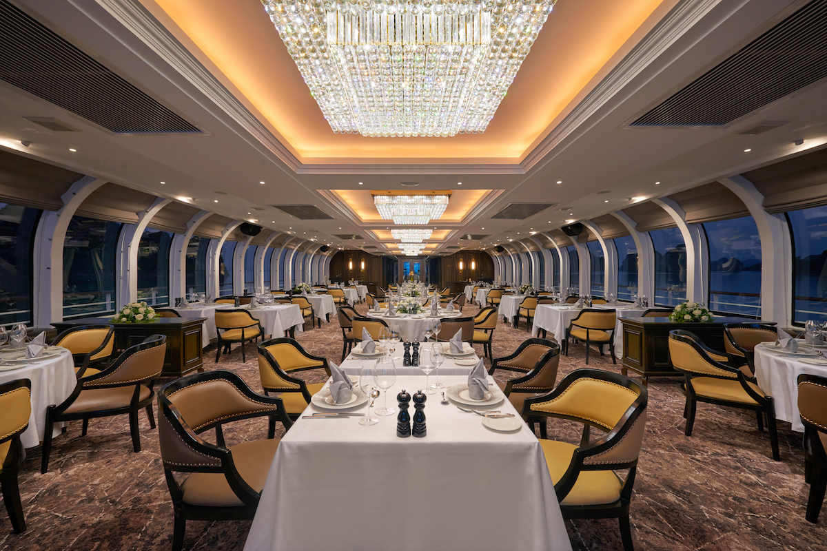 Premium Dining On Vietnam's Unesco-Site Ha Long Bay • WANDERLUST TIPS